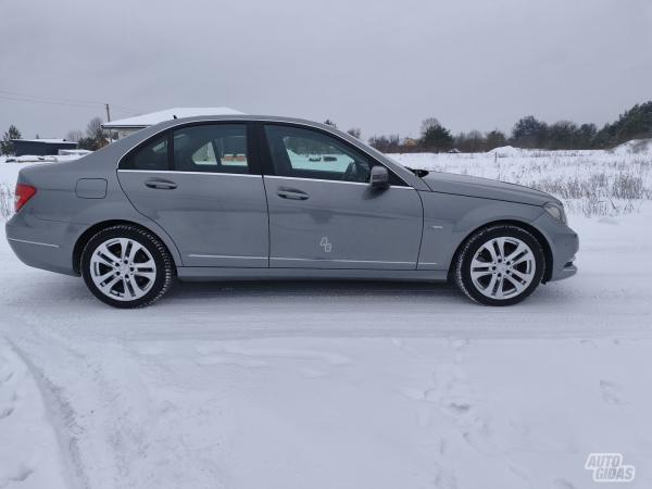 Mercedes-Benz C 180 2011 in Druskininkai, with an engine capacity of 1.80 L and mileage of 178 thousand km for 7100 €, photo 2 on AUTOMOTO.COM.LV
