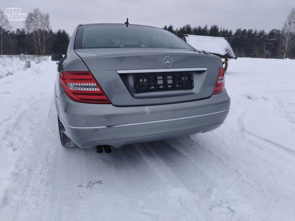 Mercedes-Benz C 180 2011 in Druskininkai, with an engine capacity of 1.80 L and mileage of 178 thousand km for 7100 €, photo 5 on AUTOMOTO.COM.LV