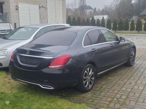 Mercedes-Benz C 180 2015 in Kaunas, with an engine capacity of 1.60 L and mileage of 216 thousand km for 6990 €, photo 4 on AUTOMOTO.COM.LV