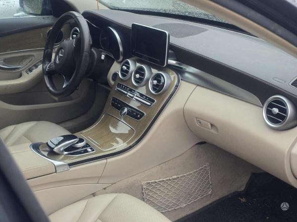 Mercedes-Benz C 180 2015 in Kaunas, with an engine capacity of 1.60 L and mileage of 216 thousand km for 6990 €, photo 5 on AUTOMOTO.COM.LV