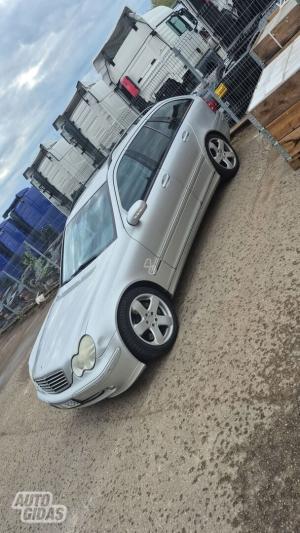Mercedes-Benz C 180 2003 in Ariogala, with an engine capacity of 1.80 L and mileage of 275 thousand km for 1000 €, photo  on AUTOMOTO.COM.LV