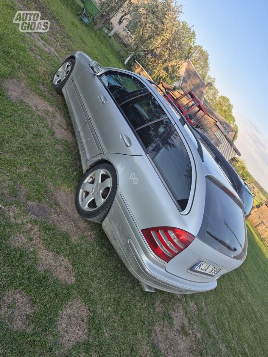 Mercedes-Benz C 180 2003 in Ariogala, with an engine capacity of 1.80 L and mileage of 275 thousand km for 1000 €, photo 7 on AUTOMOTO.COM.LV