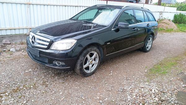 Mercedes-Benz C 180 2009 Kauņa, ar dzinēja tilpumu 1.80 L un nobraukumu 304 tūkst. km par 3750 €, foto 2 vietnē AUTOMOTO.COM.LV