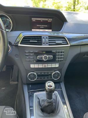 Mercedes-Benz C 180 2012 in Plunge, with an engine capacity of 2.10 L and mileage of 350 thousand km for 4999 €, photo 16 on AUTOMOTO.COM.LV