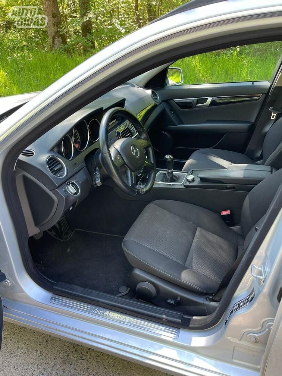 Mercedes-Benz C 180 2012 in Plunge, with an engine capacity of 2.10 L and mileage of 350 thousand km for 4999 €, photo 18 on AUTOMOTO.COM.LV
