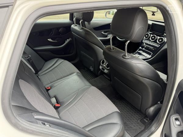 Mercedes-Benz C 180 2014 in Vilnius, with an engine capacity of 1.60 L and mileage of 137 thousand km for 12000 €, photo 6 on AUTOMOTO.COM.LV