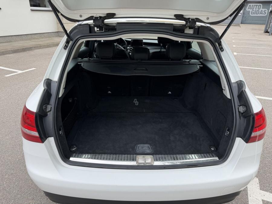 Mercedes-Benz C 180 2014 Viļņa, ar dzinēja tilpumu 1.60 L un nobraukumu 137 tūkst. km par 12000 €, foto 10 vietnē AUTOMOTO.COM.LV