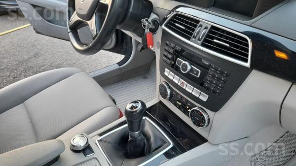 Violets Mercedes-Benz C 180 2013 Rīga, ar dzinēja tilpumu 2.20 L un nobraukumu 200 tūkst. km par 9000 €, foto 8 vietnē AUTOMOTO.COM.LV