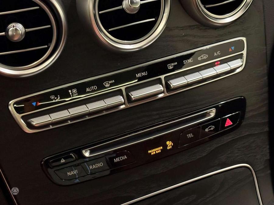 Balts Mercedes-Benz C 180 2017 Marijampole, ar dzinēja tilpumu 1.60 L un nobraukumu 190 tūkst. km par 19750 €, foto 21 vietnē AUTOMOTO.COM.LV