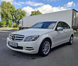 White Mercedes-Benz C 180 2010 in Utena, with an engine capacity of 1.80 L and mileage of 197 thousand km for 5600 €, photo  on AUTOMOTO.COM.LV