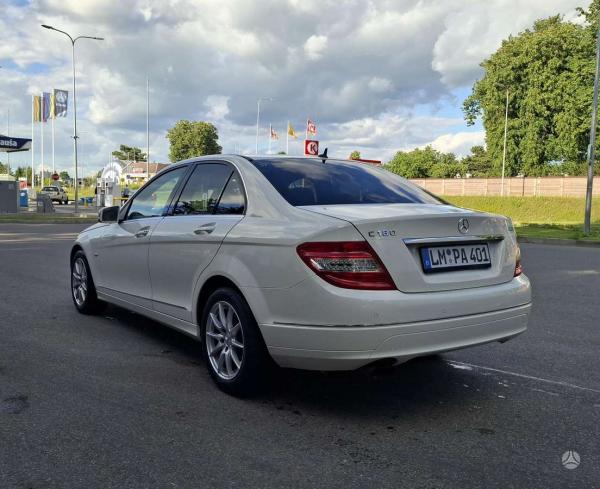 Balts Mercedes-Benz C 180 2010 Utena, ar dzinēja tilpumu 1.80 L un nobraukumu 197 tūkst. km par 5600 €, foto 3 vietnē AUTOMOTO.COM.LV