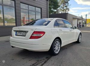 White Mercedes-Benz C 180 2010 in Utena, with an engine capacity of 1.80 L and mileage of 197 thousand km for 5600 €, photo 5 on AUTOMOTO.COM.LV