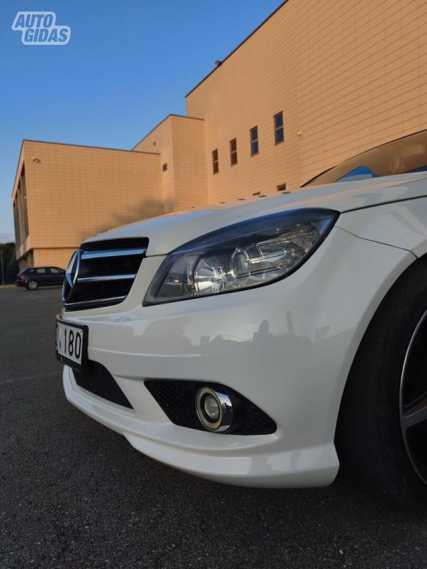White Mercedes-Benz C 180 2010 in Alytus, with an engine capacity of 2.10 L and mileage of 398 thousand km for 4700 €, photo 3 on AUTOMOTO.COM.LV