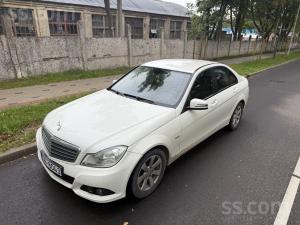 Balts Mercedes-Benz C 180 2011 Cēsis, ar dzinēja tilpumu 2.10 L un nobraukumu 0 tūkst. km par 3900 €, foto 3 vietnē AUTOMOTO.COM.LV