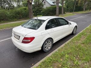 Balts Mercedes-Benz C 180 2011 Cēsis, ar dzinēja tilpumu 2.10 L un nobraukumu 0 tūkst. km par 3900 €, foto 4 vietnē AUTOMOTO.COM.LV