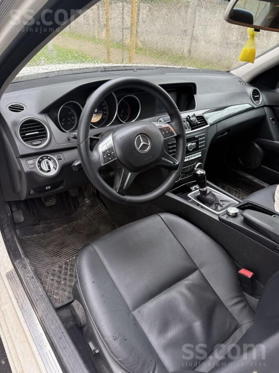 Balts Mercedes-Benz C 180 2011 Cēsis, ar dzinēja tilpumu 2.10 L un nobraukumu 0 tūkst. km par 3900 €, foto 5 vietnē AUTOMOTO.COM.LV