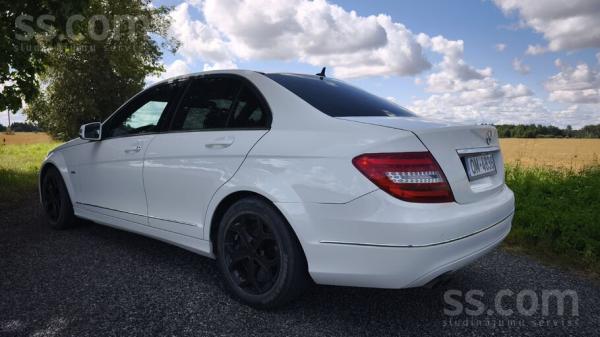 Mercedes-Benz C 180 2012 Ogre vietnÄ Balts Mercedes-Benz C 180 2012 Ogre, ar dzinÄja tilpumu 2.20 L un nobraukumu 272 tÅ«kst. km par 6300 ā¬, foto 5 vietnÄ AUTOMOTO.COM.LV