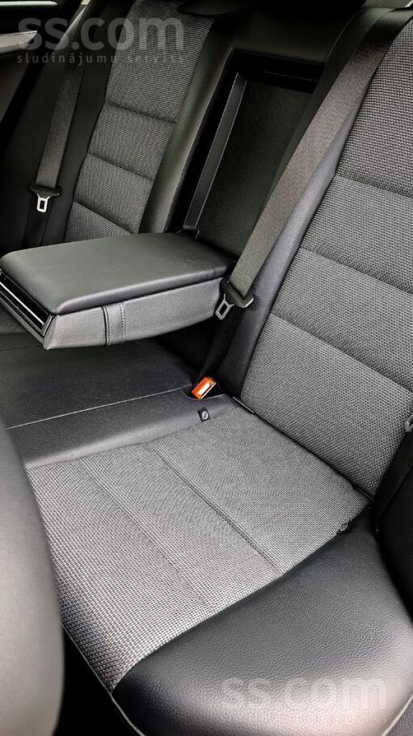 Mercedes-Benz C 180 2012 Ogre vietnÄ Balts Mercedes-Benz C 180 2012 Ogre, ar dzinÄja tilpumu 2.20 L un nobraukumu 272 tÅ«kst. km par 6300 ā¬, foto 9 vietnÄ AUTOMOTO.COM.LV
