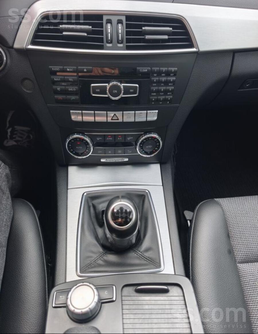 Balts Mercedes-Benz C 180 2012 Ogre, ar dzinēja tilpumu 2.20 L un nobraukumu 272 tūkst. km par 6300 €, foto 12 vietnē AUTOMOTO.COM.LV