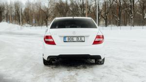 Белый Мерседес Ц 180 2013 в Пярну, объемом двигателя 1.60 л и пробегом 212 тыс. км за 11000 €, фото 19 на AUTOMOTO.COM.LV