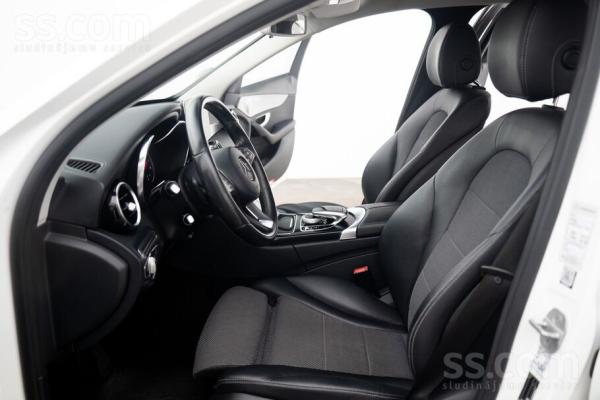 Balts Mercedes-Benz C 180 2014 Tallina, ar dzinēja tilpumu 1.60 L un nobraukumu 284 tūkst. km par 12499 €, foto 8 vietnē AUTOMOTO.COM.LV