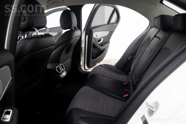 Balts Mercedes-Benz C 180 2014 Tallina, ar dzinēja tilpumu 1.60 L un nobraukumu 284 tūkst. km par 12499 €, foto 9 vietnē AUTOMOTO.COM.LV