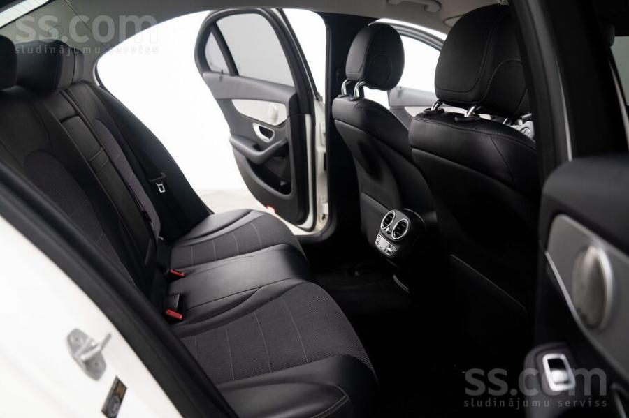 White Mercedes-Benz C 180 2014 in Tallinn, with an engine capacity of 1.60 L and mileage of 284 thousand km for 12499 €, photo 11 on AUTOMOTO.COM.LV