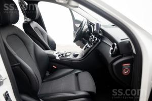 White Mercedes-Benz C 180 2014 in Tallinn, with an engine capacity of 1.60 L and mileage of 284 thousand km for 12499 €, photo 12 on AUTOMOTO.COM.LV