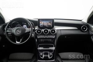 White Mercedes-Benz C 180 2014 in Tallinn, with an engine capacity of 1.60 L and mileage of 284 thousand km for 12499 €, photo 14 on AUTOMOTO.COM.LV