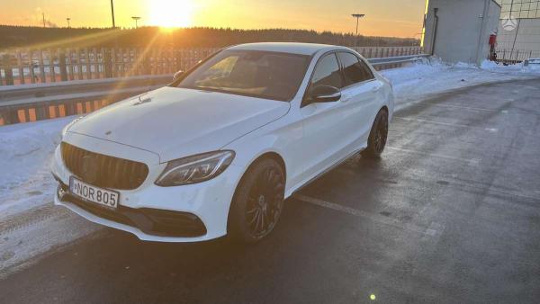 Balts Mercedes-Benz C 180 2015 Viļņa, ar dzinēja tilpumu 1.60 L un nobraukumu 257 tūkst. km par 14000 €, foto 5 vietnē AUTOMOTO.COM.LV