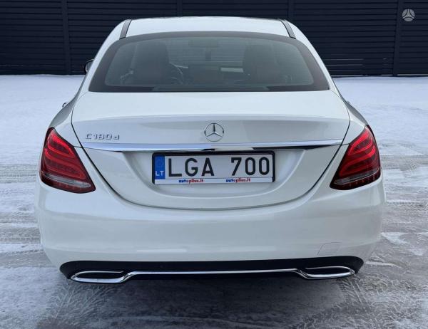 White Mercedes-Benz C 180 2017 in Vilkaviskis, with an engine capacity of 1.60 L and mileage of 185 thousand km for 14999 €, photo 5 on AUTOMOTO.COM.LV