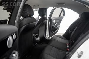 White Mercedes-Benz C 180 2018 in Tallinn, with an engine capacity of 1.60 L and mileage of 269 thousand km for 12499 €, photo 9 on AUTOMOTO.COM.LV