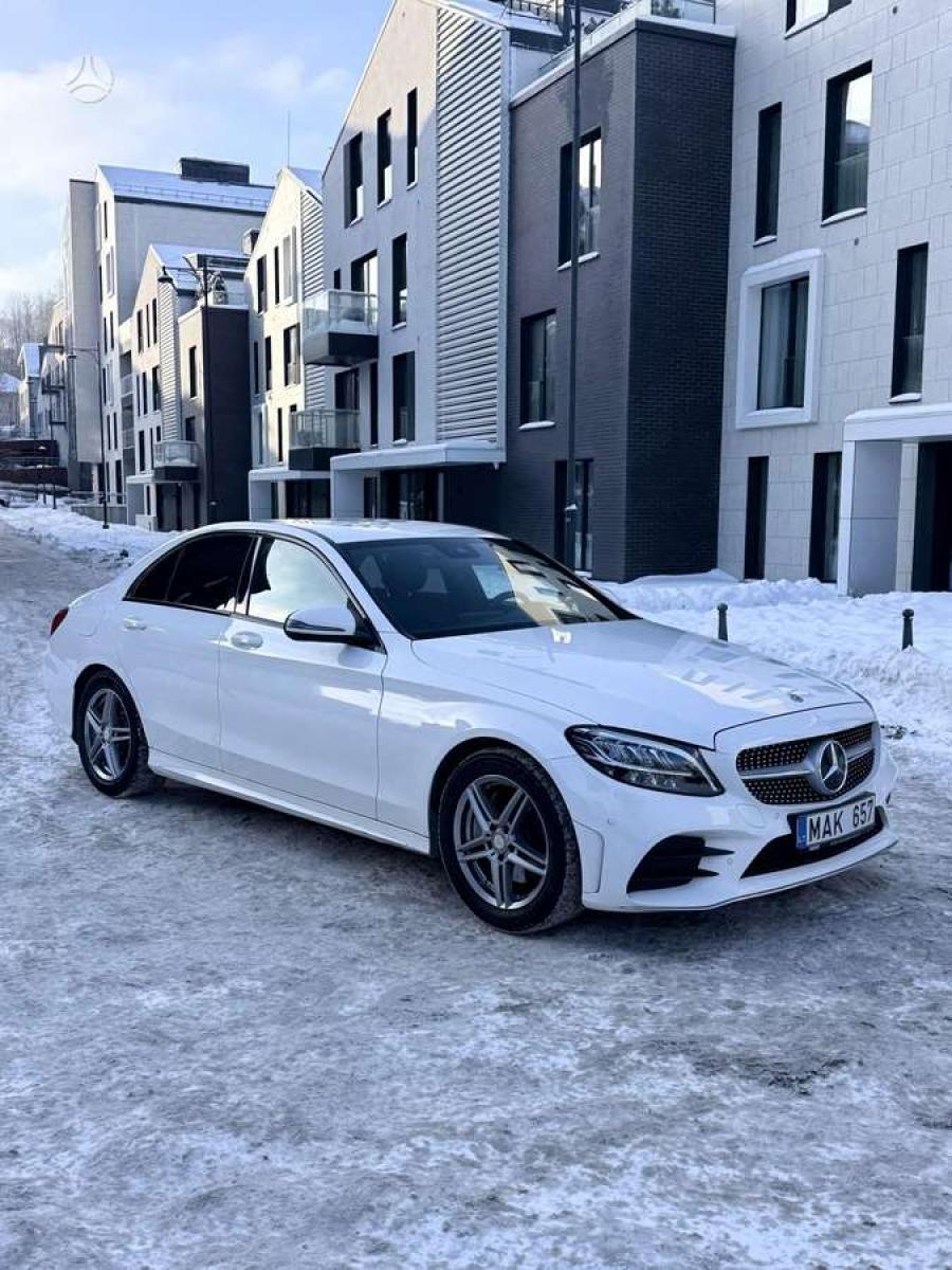 Balts Mercedes-Benz C 180 2020 Viļņa, ar dzinēja tilpumu 1.50 L un nobraukumu 91 tūkst. km par 24890 €, foto 3 vietnē AUTOMOTO.COM.LV