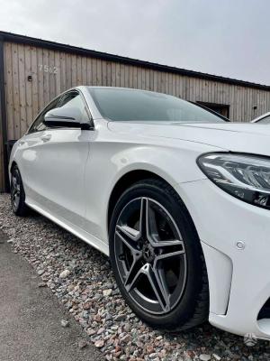 Balts Mercedes-Benz C 180 2020 Viļņa, ar dzinēja tilpumu 1.50 L un nobraukumu 91 tūkst. km par 24890 €, foto 16 vietnē AUTOMOTO.COM.LV