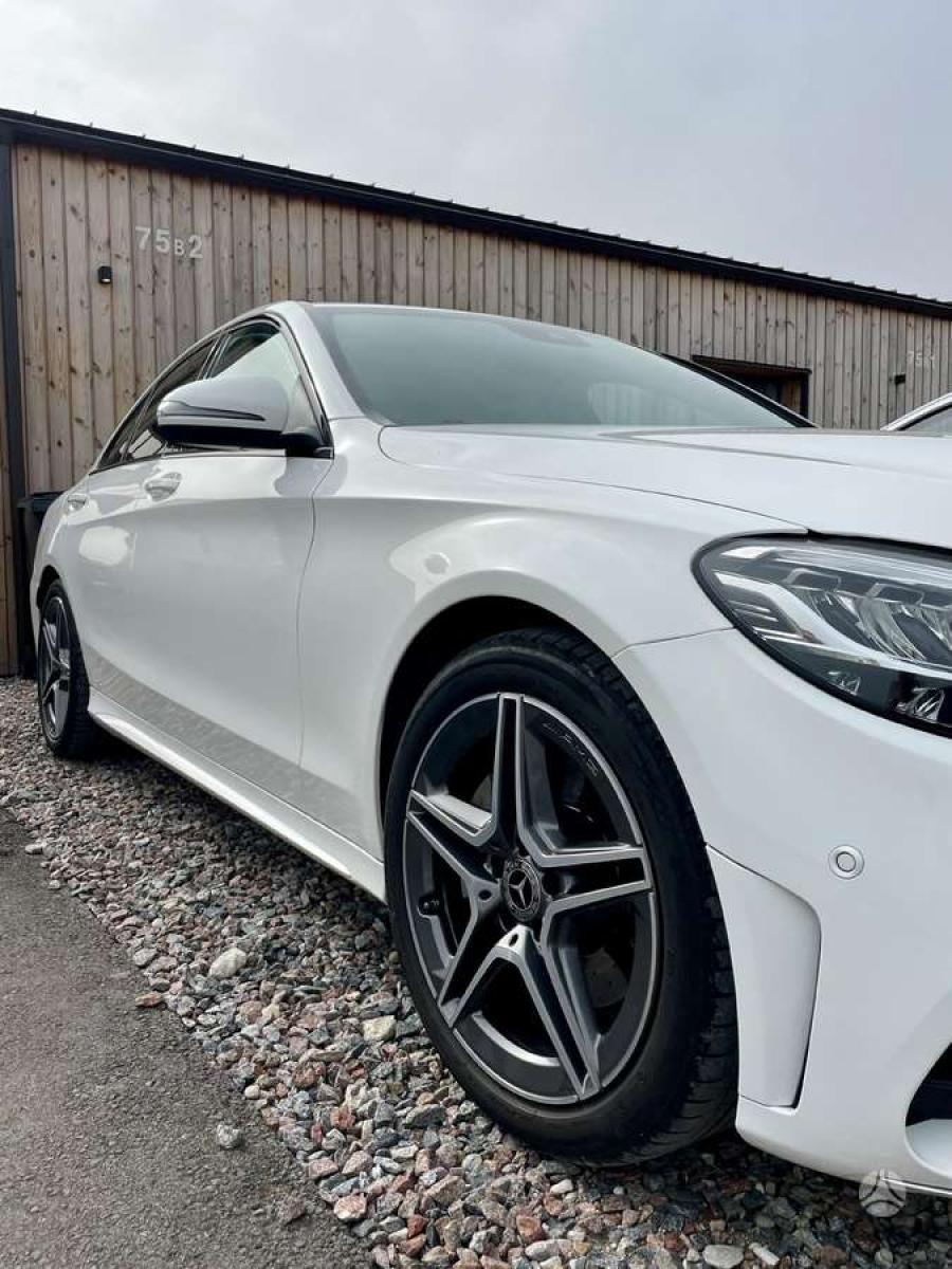 Balts Mercedes-Benz C 180 2020 Viļņa, ar dzinēja tilpumu 1.50 L un nobraukumu 91 tūkst. km par 24890 €, foto 16 vietnē AUTOMOTO.COM.LV
