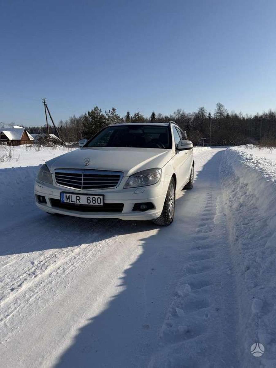 Balts Mercedes-Benz C 180 2008 Viļņa, ar dzinēja tilpumu 1.79 L un nobraukumu 338 tūkst. km par 2850 €, foto 2 vietnē AUTOMOTO.COM.LV