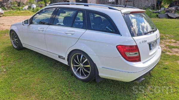 Balts Mercedes-Benz C 180 2012 Jēkabpils, ar dzinēja tilpumu 2.10 L un nobraukumu 489 tūkst. km par 3200 €, foto 3 vietnē AUTOMOTO.COM.LV