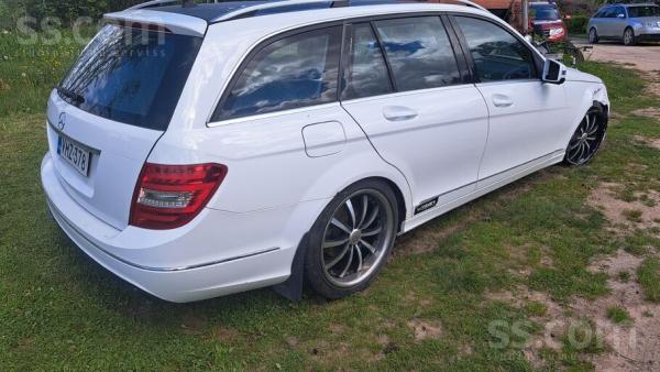 Balts Mercedes-Benz C 180 2012 Jēkabpils, ar dzinēja tilpumu 2.10 L un nobraukumu 489 tūkst. km par 3200 €, foto 4 vietnē AUTOMOTO.COM.LV