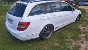 Белый Мерседес Ц 180 2012 в Екабпилс, объемом двигателя 2.10 л и пробегом 489 тыс. км за 3200 €, фото 5 на AUTOMOTO.COM.LV