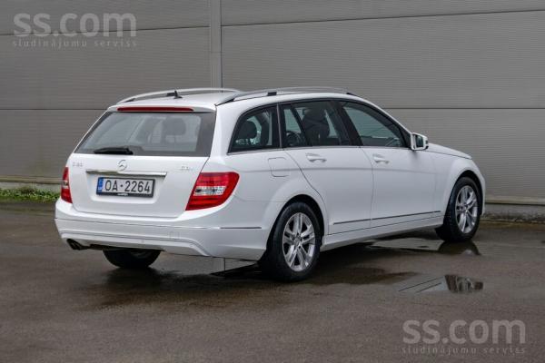 White Mercedes-Benz C 180 2013 in Riga, with an engine capacity of 2.10 L and mileage of 0 thousand km for 7500 €, photo 4 on AUTOMOTO.COM.LV