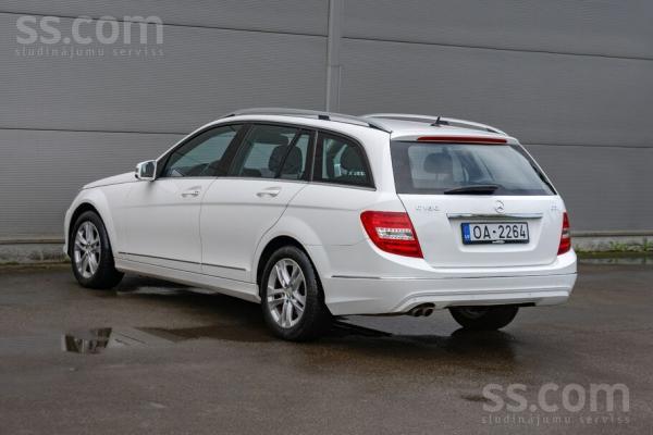 White Mercedes-Benz C 180 2013 in Riga, with an engine capacity of 2.10 L and mileage of 0 thousand km for 7500 €, photo 7 on AUTOMOTO.COM.LV