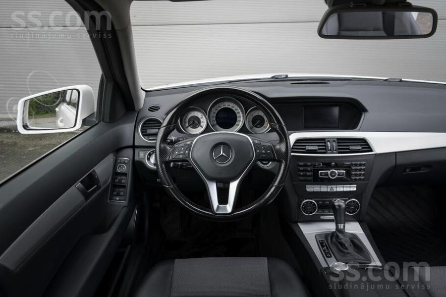 White Mercedes-Benz C 180 2013 in Riga, with an engine capacity of 2.10 L and mileage of 0 thousand km for 7500 €, photo 18 on AUTOMOTO.COM.LV