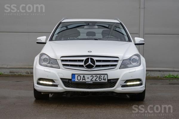 White Mercedes-Benz C 180 2013 in Riga, with an engine capacity of 2.10 L and mileage of 0 thousand km for 7500 €, photo 2 on AUTOMOTO.COM.LV
