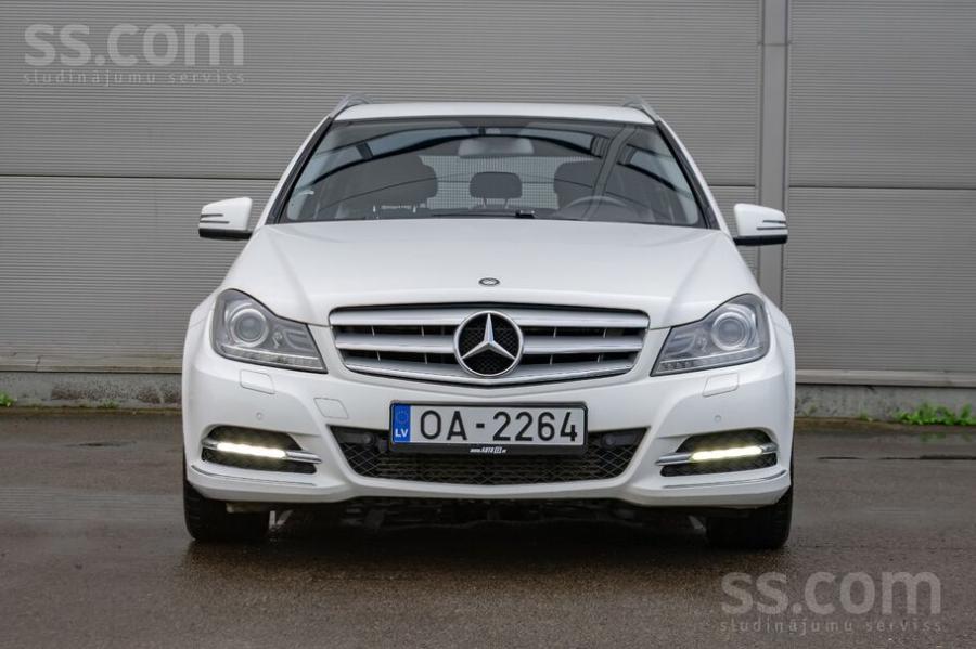 White Mercedes-Benz C 180 2013 in Riga, with an engine capacity of 2.10 L and mileage of 0 thousand km for 7500 €, photo 2 on AUTOMOTO.COM.LV