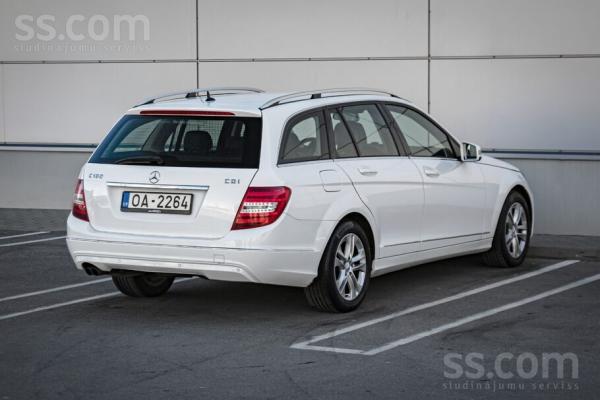 White Mercedes-Benz C 180 2013 in Riga, with an engine capacity of 2.20 L and mileage of 0 thousand km for 6990 €, photo 4 on AUTOMOTO.COM.LV