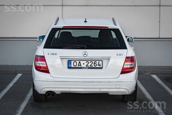 White Mercedes-Benz C 180 2013 in Riga, with an engine capacity of 2.20 L and mileage of 0 thousand km for 6990 €, photo 5 on AUTOMOTO.COM.LV