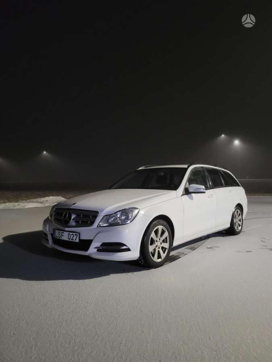 Balts Mercedes-Benz C 180 2014 Šauļi, ar dzinēja tilpumu 2.14 L un nobraukumu 388 tūkst. km par 7000 €, foto 1 vietnē AUTOMOTO.COM.LV