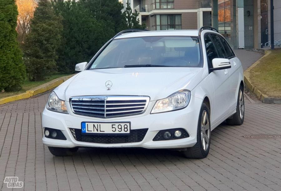 Balts Mercedes-Benz C 180 2014 Viļņa, ar dzinēja tilpumu 2.10 L un nobraukumu 300 tūkst. km par 3800 €, foto 1 vietnē AUTOMOTO.COM.LV