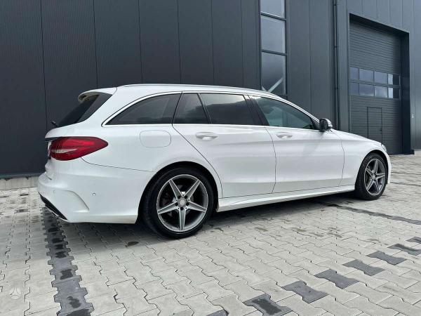 White Mercedes-Benz C 180 2014 in Klaipeda, with an engine capacity of 1.60 L and mileage of 223 thousand km for 12900 €, photo 5 on AUTOMOTO.COM.LV