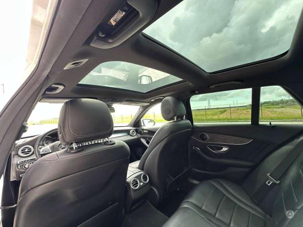 White Mercedes-Benz C 180 2014 in Klaipeda, with an engine capacity of 1.60 L and mileage of 223 thousand km for 12900 €, photo 7 on AUTOMOTO.COM.LV